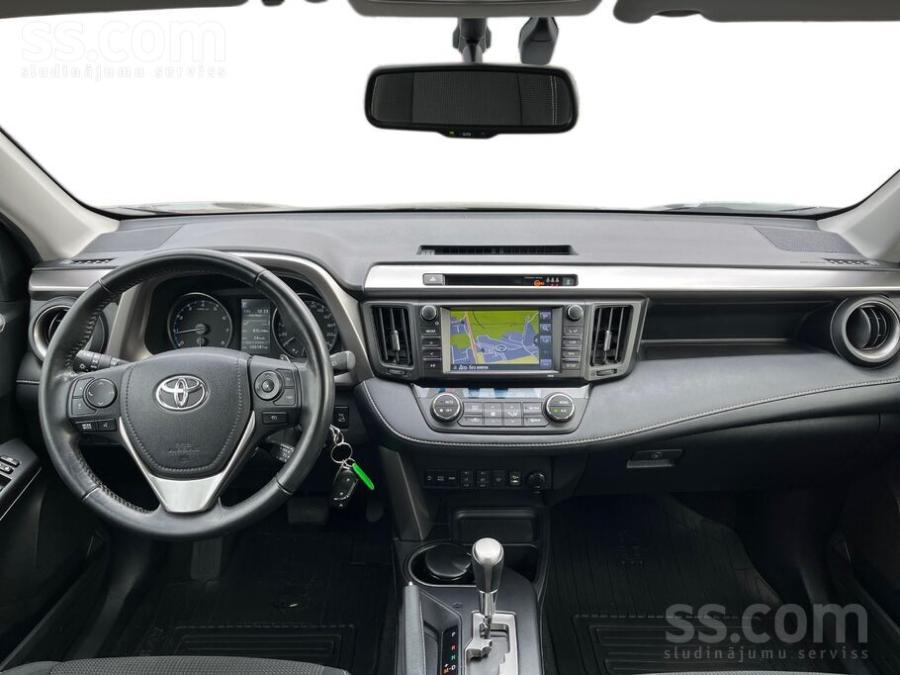 Brūns Toyota RAV4 2018 Jelgava, ar dzinēja tilpumu 2.00 L un nobraukumu 105 tūkst. km par 18490 €, foto 9 vietnē AUTOMOTO.COM.LV