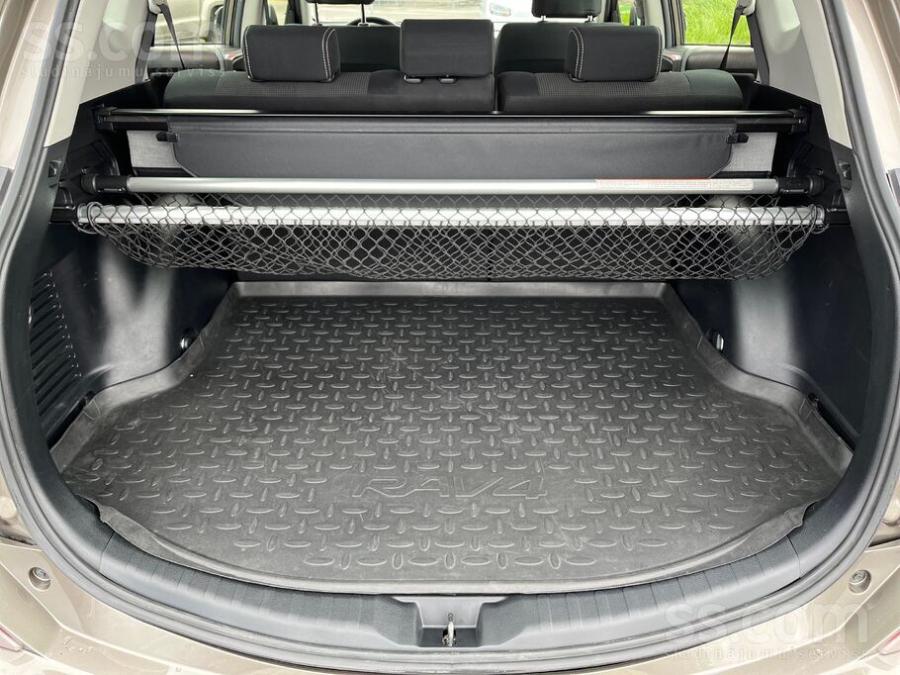 Brūns Toyota RAV4 2018 Jelgava, ar dzinēja tilpumu 2.00 L un nobraukumu 105 tūkst. km par 18490 €, foto 11 vietnē AUTOMOTO.COM.LV