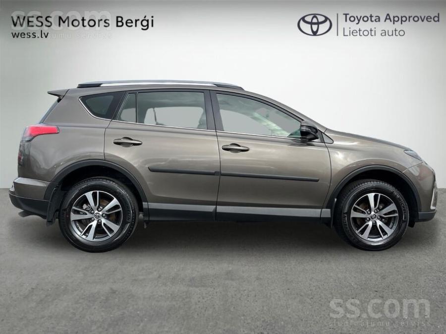 Brūns Toyota RAV4 2018 Jelgava, ar dzinēja tilpumu 2.00 L un nobraukumu 105 tūkst. km par 18490 €, foto 22 vietnē AUTOMOTO.COM.LV