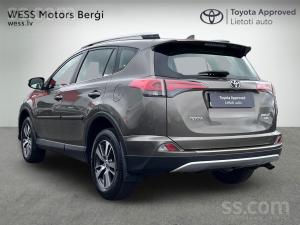 Brūns Toyota RAV4 2018 Jelgava, ar dzinēja tilpumu 2.00 L un nobraukumu 105 tūkst. km par 18490 €, foto 23 vietnē AUTOMOTO.COM.LV