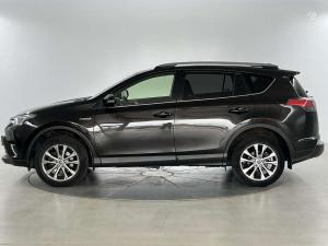 Brown Toyota RAV4 2019 in Vilnius, with an engine capacity of 2.49 L and mileage of 139 thousand km for 24900 €, photo 4 on AUTOMOTO.COM.LV