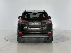 Brown Toyota RAV4 2019 in Vilnius, with an engine capacity of 2.49 L and mileage of 139 thousand km for 24900 €, photo 5 on AUTOMOTO.COM.LV
