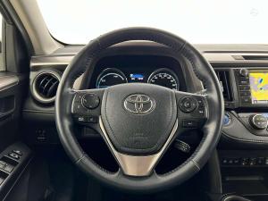 Brown Toyota RAV4 2019 in Vilnius, with an engine capacity of 2.49 L and mileage of 139 thousand km for 24900 €, photo 13 on AUTOMOTO.COM.LV