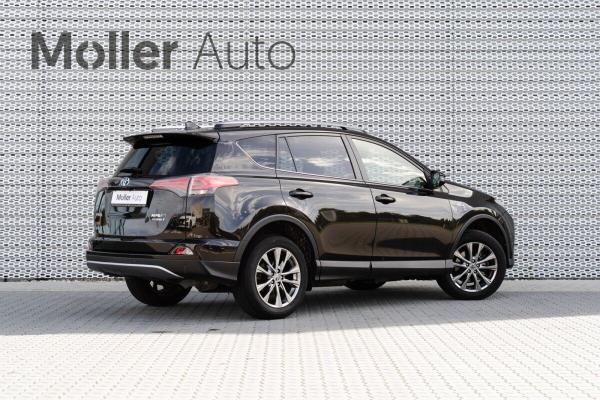 Toyota RAV4 2019 Mārupe vietnē Brūns Toyota RAV4 2019 Mārupe, ar dzinēja tilpumu 2.50 L un nobraukumu 133 tūkst. km par 17500 €, foto 5 vietnē AUTOMOTO.COM.LV