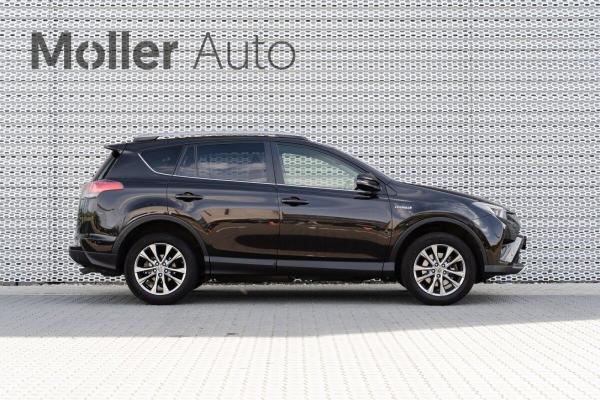 Toyota RAV4 2019 Mārupe vietnē Brūns Toyota RAV4 2019 Mārupe, ar dzinēja tilpumu 2.50 L un nobraukumu 133 tūkst. km par 17500 €, foto 6 vietnē AUTOMOTO.COM.LV