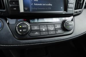Brūns Toyota RAV4 2019 Mārupe, ar dzinēja tilpumu 2.50 L un nobraukumu 133 tūkst. km par 17500 €, foto 18 vietnē AUTOMOTO.COM.LV