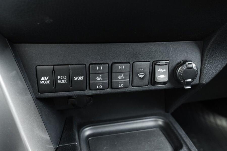 Brūns Toyota RAV4 2019 Mārupe, ar dzinēja tilpumu 2.50 L un nobraukumu 133 tūkst. km par 17500 €, foto 19 vietnē AUTOMOTO.COM.LV