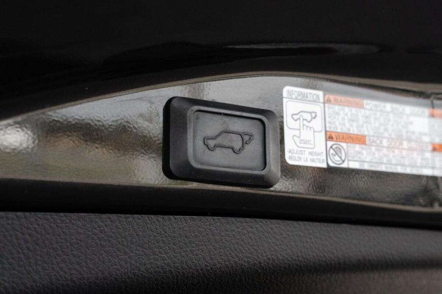 Brūns Toyota RAV4 2019 Mārupe, ar dzinēja tilpumu 2.50 L un nobraukumu 133 tūkst. km par 17500 €, foto 23 vietnē AUTOMOTO.COM.LV
