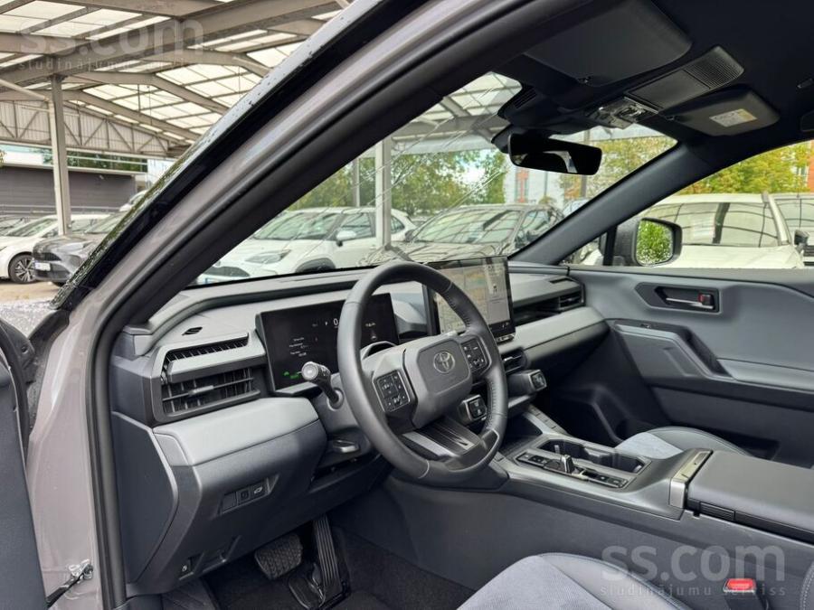 Brūns Toyota RAV4 2026 Rīga, ar dzinēja tilpumu 2.50 L un nobraukumu 12 tūkst. km par 41850 €, foto 6 vietnē AUTOMOTO.COM.LV