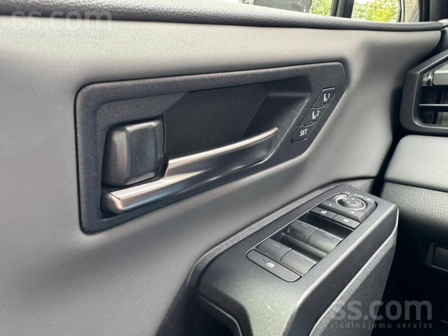 Brūns Toyota RAV4 2026 Rīga, ar dzinēja tilpumu 2.50 L un nobraukumu 12 tūkst. km par 41850 €, foto 17 vietnē AUTOMOTO.COM.LV