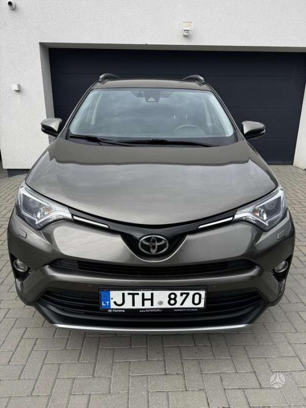 Brūns Toyota RAV4 2017 Kauņa, ar dzinēja tilpumu 2.00 L un nobraukumu 175 tūkst. km par 15500 €, foto 2 vietnē AUTOMOTO.COM.LV