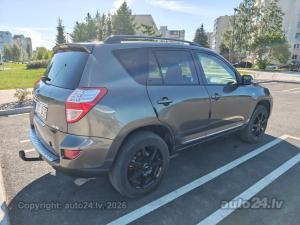 Brūns Toyota RAV4 2012 Tallina, ar dzinēja tilpumu 2.20 L un nobraukumu 234 tūkst. km par 7500 €, foto 4 vietnē AUTOMOTO.COM.LV