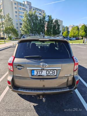 Brūns Toyota RAV4 2012 Tallina, ar dzinēja tilpumu 2.20 L un nobraukumu 234 tūkst. km par 7500 €, foto 5 vietnē AUTOMOTO.COM.LV