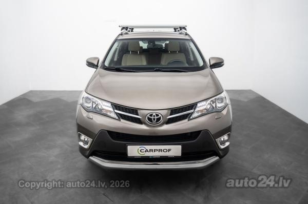 Brown Toyota RAV4 2014 in Tallinn, with an engine capacity of 2.00 L and mileage of 108 thousand km for 15899 €, photo 2 on AUTOMOTO.COM.LV