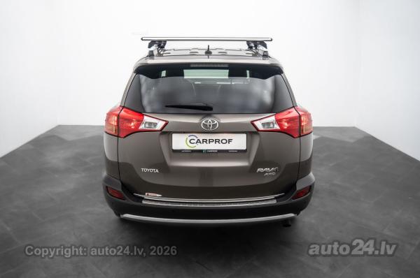 Brown Toyota RAV4 2014 in Tallinn, with an engine capacity of 2.00 L and mileage of 108 thousand km for 15899 €, photo 5 on AUTOMOTO.COM.LV