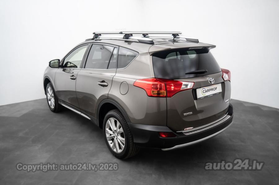 Brown Toyota RAV4 2014 in Tallinn, with an engine capacity of 2.00 L and mileage of 108 thousand km for 15899 €, photo 7 on AUTOMOTO.COM.LV