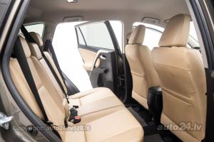 Brown Toyota RAV4 2014 in Tallinn, with an engine capacity of 2.00 L and mileage of 108 thousand km for 15899 €, photo 10 on AUTOMOTO.COM.LV
