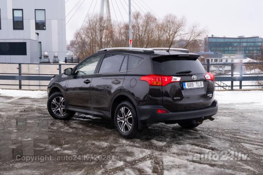 Brūns Toyota RAV4 2015 Tartu, ar dzinēja tilpumu 2.00 L un nobraukumu 159 tūkst. km par 11999 €, foto 4 vietnē AUTOMOTO.COM.LV