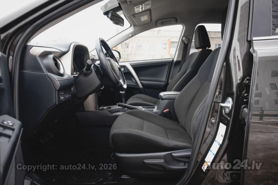 Brūns Toyota RAV4 2015 Tartu, ar dzinēja tilpumu 2.00 L un nobraukumu 159 tūkst. km par 11999 €, foto 6 vietnē AUTOMOTO.COM.LV