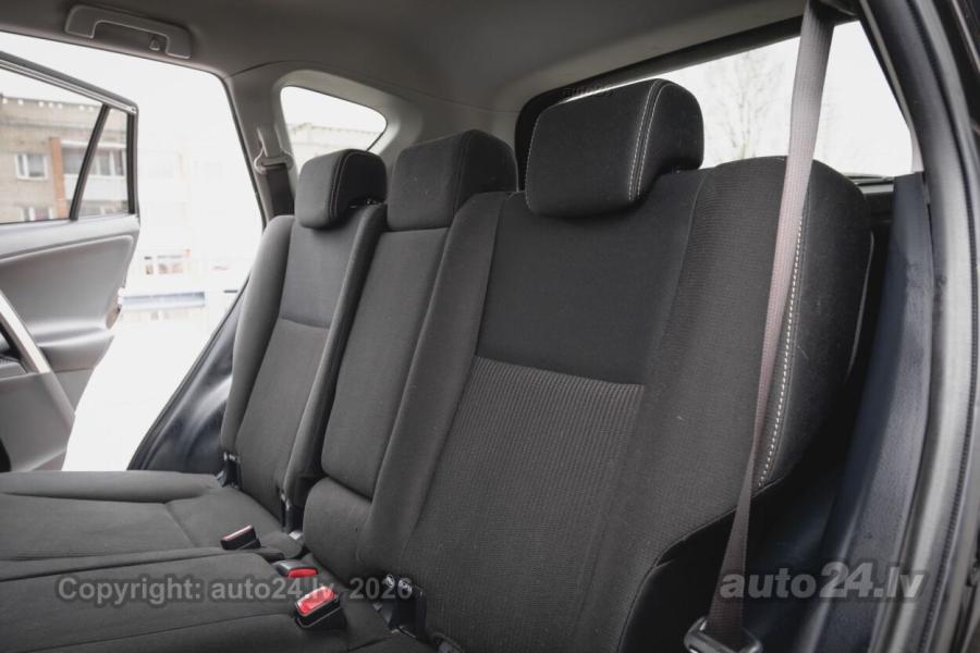 Brūns Toyota RAV4 2015 Tartu, ar dzinēja tilpumu 2.00 L un nobraukumu 159 tūkst. km par 11999 €, foto 9 vietnē AUTOMOTO.COM.LV
