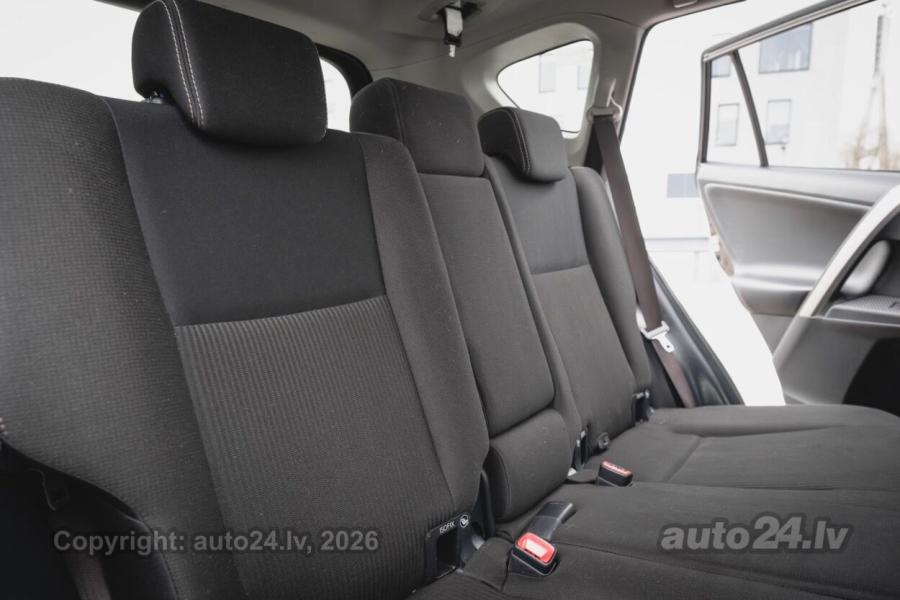 Brūns Toyota RAV4 2015 Tartu, ar dzinēja tilpumu 2.00 L un nobraukumu 159 tūkst. km par 11999 €, foto 13 vietnē AUTOMOTO.COM.LV