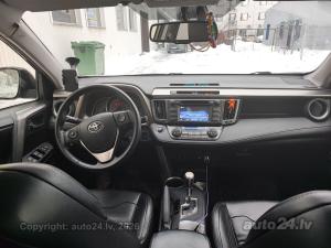 Brūns Toyota RAV4 2015 Tallina, ar dzinēja tilpumu 2.00 L un nobraukumu 140 tūkst. km par 13000 €, foto  vietnē AUTOMOTO.COM.LV