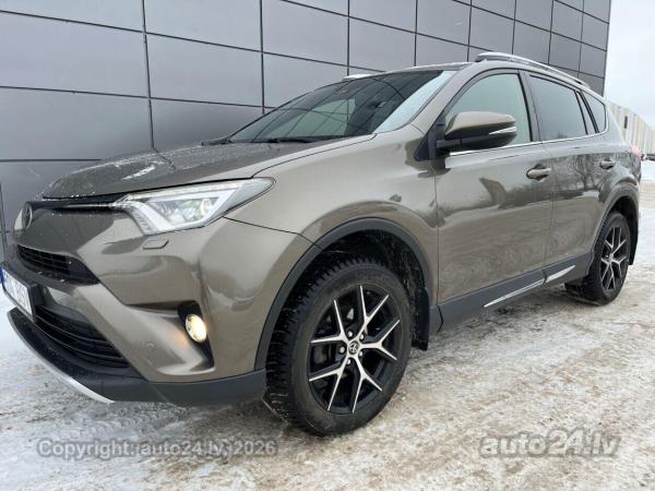 Brūns Toyota RAV4 2017 Kuresāre, ar dzinēja tilpumu 2.00 L un nobraukumu 176 tūkst. km par 15990 €, foto 1 vietnē AUTOMOTO.COM.LV