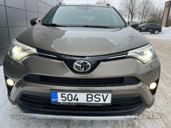 Brūns Toyota RAV4 2017 Kuresāre, ar dzinēja tilpumu 2.00 L un nobraukumu 176 tūkst. km par 15990 €, foto 2 vietnē AUTOMOTO.COM.LV