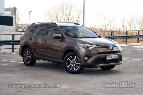 Brūns Toyota RAV4 2017 Tartu, ar dzinēja tilpumu 2.50 L un nobraukumu 195 tūkst. km par 14499 €, foto 3 vietnē AUTOMOTO.COM.LV