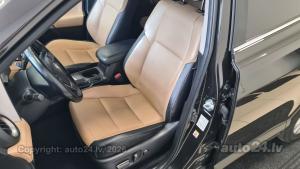 Brown Toyota RAV4 2017 in Tartu, with an engine capacity of 2.50 L and mileage of 143 thousand km for 18900 €, photo 6 on AUTOMOTO.COM.LV