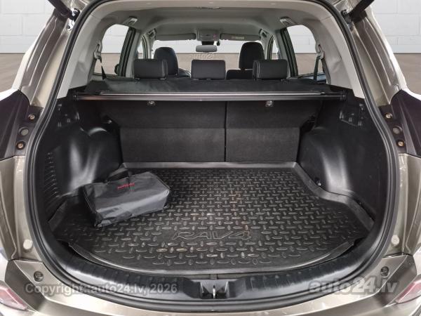 Brūns Toyota RAV4 2017 Tallina, ar dzinēja tilpumu 2.00 L un nobraukumu 164 tūkst. km par 16990 €, foto 11 vietnē AUTOMOTO.COM.LV