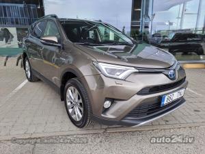 Brūns Toyota RAV4 2018 Tallina, ar dzinēja tilpumu 2.50 L un nobraukumu 146 tūkst. km par 18490 €, foto  vietnē AUTOMOTO.COM.LV