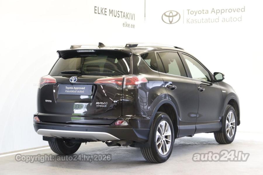 Brūns Toyota RAV4 2018 Tallina, ar dzinēja tilpumu 2.49 L un nobraukumu 170 tūkst. km par 16900 €, foto 3 vietnē AUTOMOTO.COM.LV