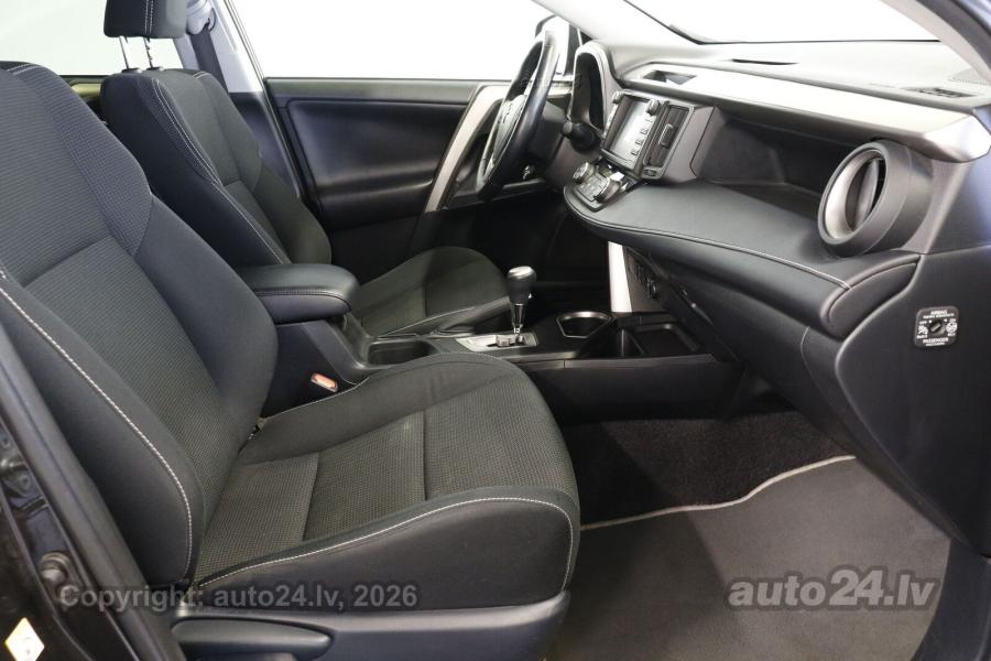 Brūns Toyota RAV4 2018 Tallina, ar dzinēja tilpumu 2.49 L un nobraukumu 170 tūkst. km par 16900 €, foto 7 vietnē AUTOMOTO.COM.LV