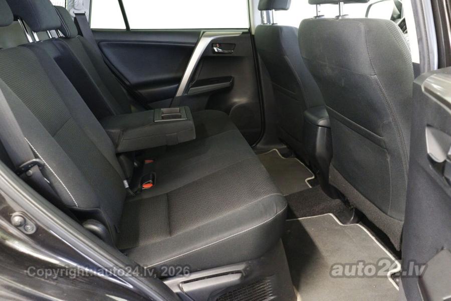Brūns Toyota RAV4 2018 Tallina, ar dzinēja tilpumu 2.49 L un nobraukumu 170 tūkst. km par 16900 €, foto 8 vietnē AUTOMOTO.COM.LV