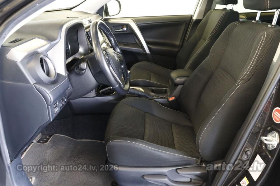 Brūns Toyota RAV4 2018 Tallina, ar dzinēja tilpumu 2.49 L un nobraukumu 170 tūkst. km par 16900 €, foto 12 vietnē AUTOMOTO.COM.LV
