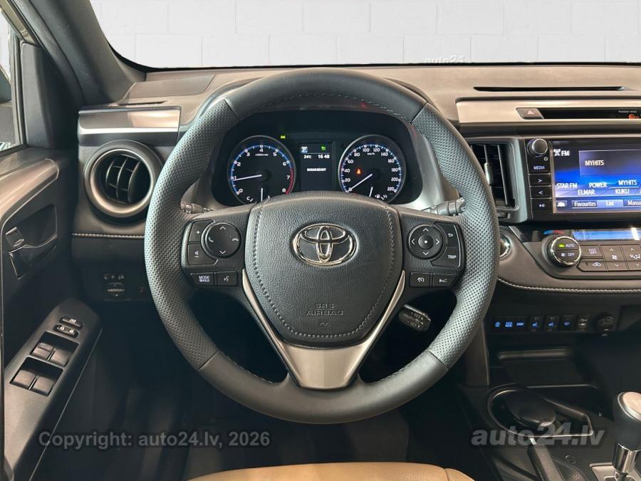 Brūns Toyota RAV4 2018 Pērnava, ar dzinēja tilpumu 2.00 L un nobraukumu 119 tūkst. km par 18300 €, foto 13 vietnē AUTOMOTO.COM.LV