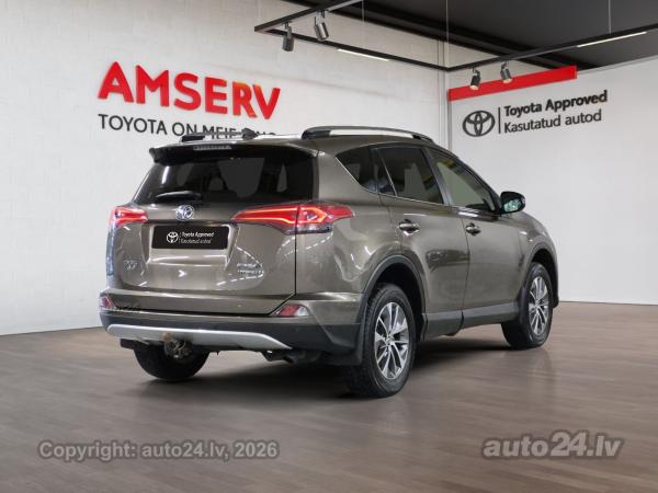 Brown Toyota RAV4 2018 in Tallinn, with an engine capacity of 2.50 L and mileage of 164 thousand km for 17490 €, photo 3 on AUTOMOTO.COM.LV