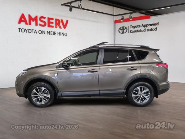 Brown Toyota RAV4 2018 in Tallinn, with an engine capacity of 2.50 L and mileage of 164 thousand km for 17490 €, photo 4 on AUTOMOTO.COM.LV