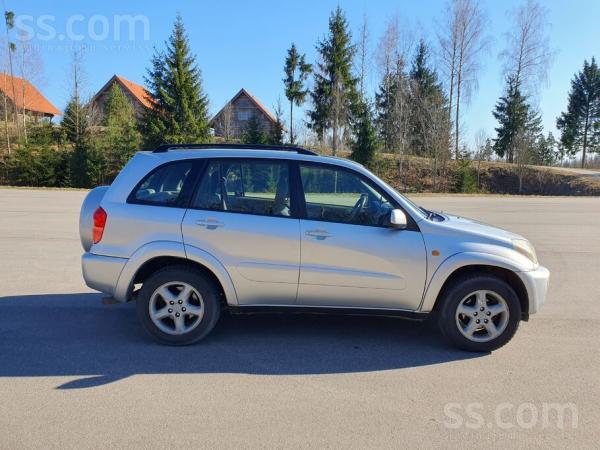 Toyota RAV4 2001 Madona, ar dzinēja tilpumu 2.00 L un nobraukumu 423 tūkst. km par 3300 €, foto 1 vietnē AUTOMOTO.COM.LV