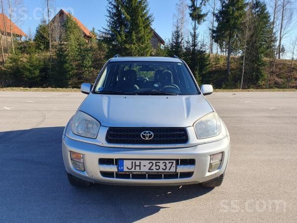 Toyota RAV4 2001 Madona, ar dzinēja tilpumu 2.00 L un nobraukumu 423 tūkst. km par 3300 €, foto 3 vietnē AUTOMOTO.COM.LV