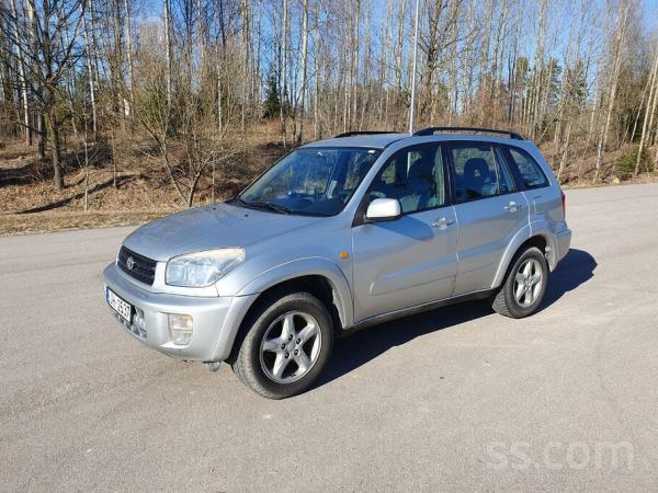Toyota RAV4 2001 Madona, ar dzinēja tilpumu 2.00 L un nobraukumu 423 tūkst. km par 3300 €, foto 5 vietnē AUTOMOTO.COM.LV