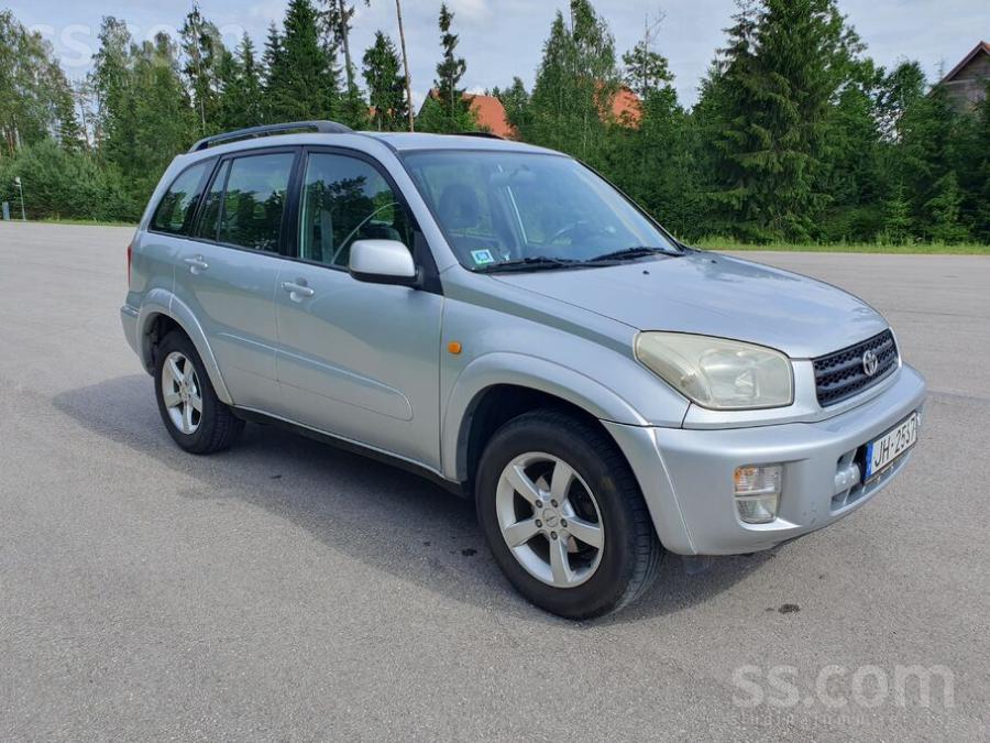 Toyota RAV4 2001 in Madona, with an engine capacity of 2.00 L and mileage of 423 thousand km for 3300 €, photo 6 on AUTOMOTO.COM.LV
