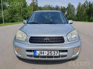 Toyota RAV4 2001 in Madona, with an engine capacity of 2.00 L and mileage of 423 thousand km for 3300 €, photo 7 on AUTOMOTO.COM.LV