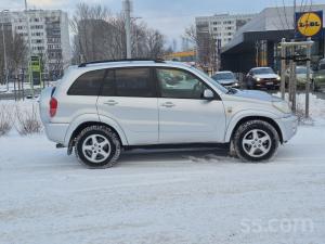 Toyota RAV4 2002 Rīga, ar dzinēja tilpumu 2.00 L un nobraukumu 0 tūkst. km par 2150 €, foto 4 vietnē AUTOMOTO.COM.LV