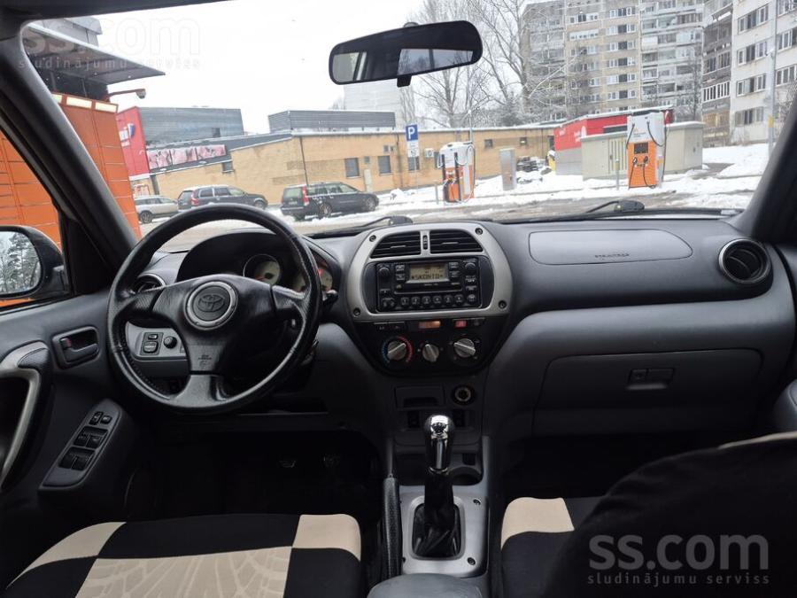 Toyota RAV4 2002 Rīga, ar dzinēja tilpumu 2.00 L un nobraukumu 0 tūkst. km par 2150 €, foto 7 vietnē AUTOMOTO.COM.LV