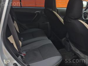 Toyota RAV4 2002 Rīga, ar dzinēja tilpumu 2.00 L un nobraukumu 0 tūkst. km par 2150 €, foto 8 vietnē AUTOMOTO.COM.LV