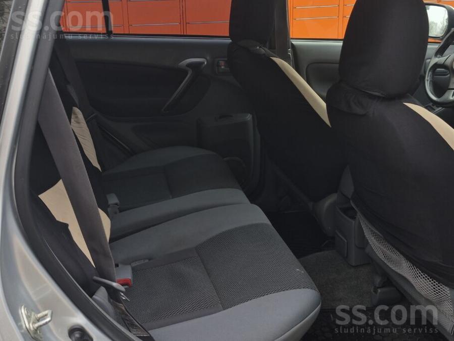 Toyota RAV4 2002 Rīga, ar dzinēja tilpumu 2.00 L un nobraukumu 0 tūkst. km par 2150 €, foto 8 vietnē AUTOMOTO.COM.LV