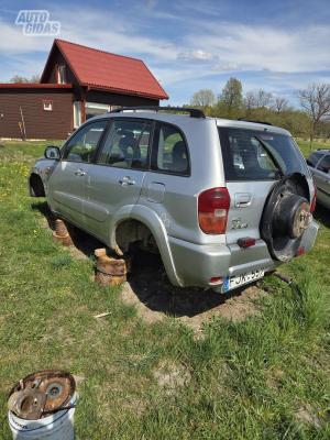 Toyota RAV4 2002 Vievis, ar dzinēja tilpumu 2.00 L un nobraukumu 340 tūkst. km par 999 €, foto 5 vietnē AUTOMOTO.COM.LV