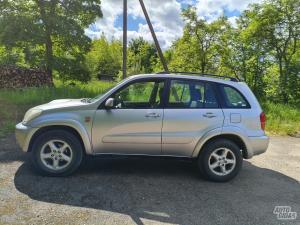 Toyota RAV4 2002 in Vilnius, with an engine capacity of 2.00 L and mileage of 269 thousand km for 2500 €, photo 3 on AUTOMOTO.COM.LV